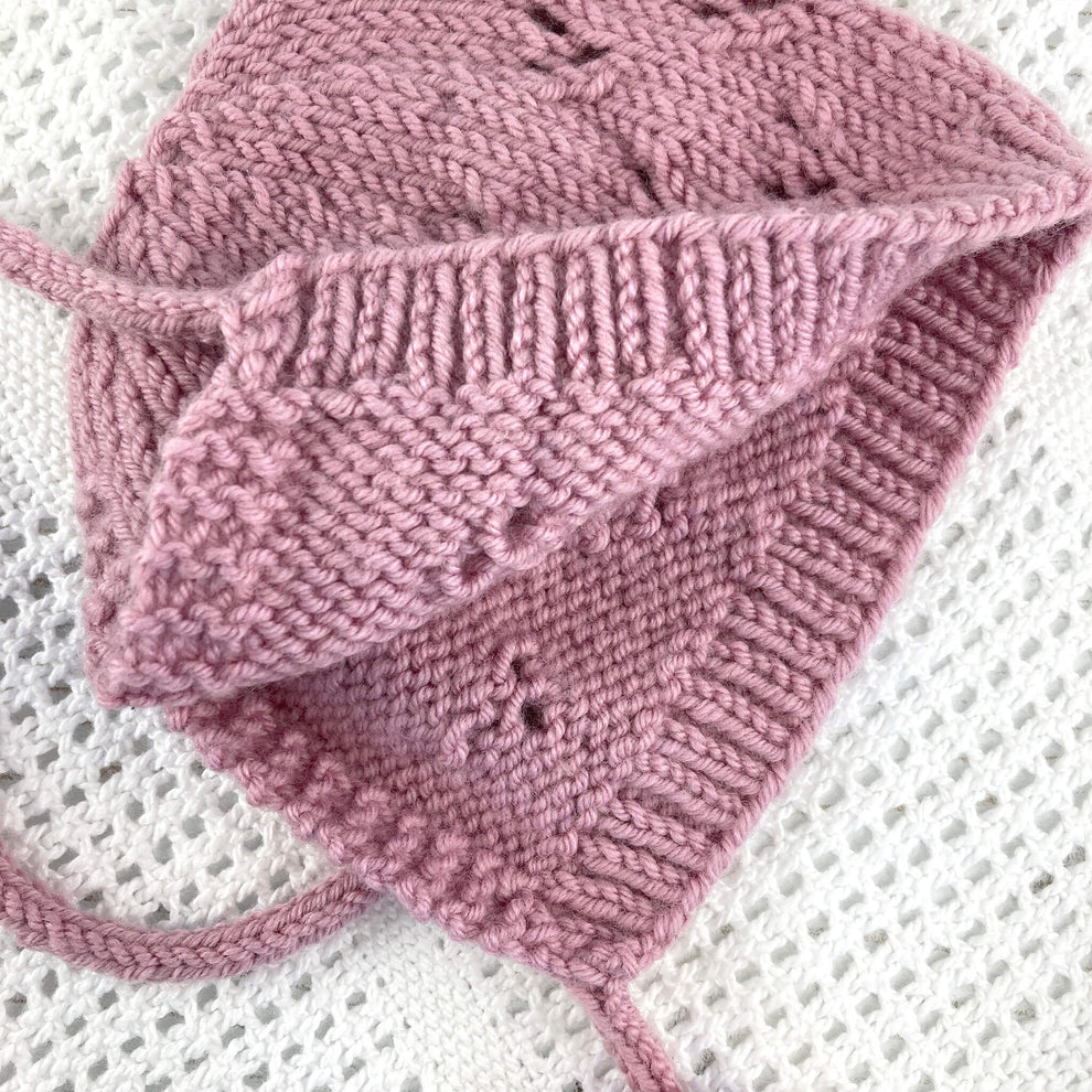 Baby Bonnet Knitting Pattern - LITTLE HEARTS – Lovefibres