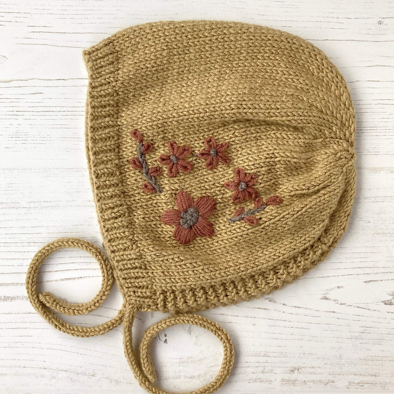 Baby Bonnet Knitting Pattern With Floral Embroidery - KENSI BONNET ...