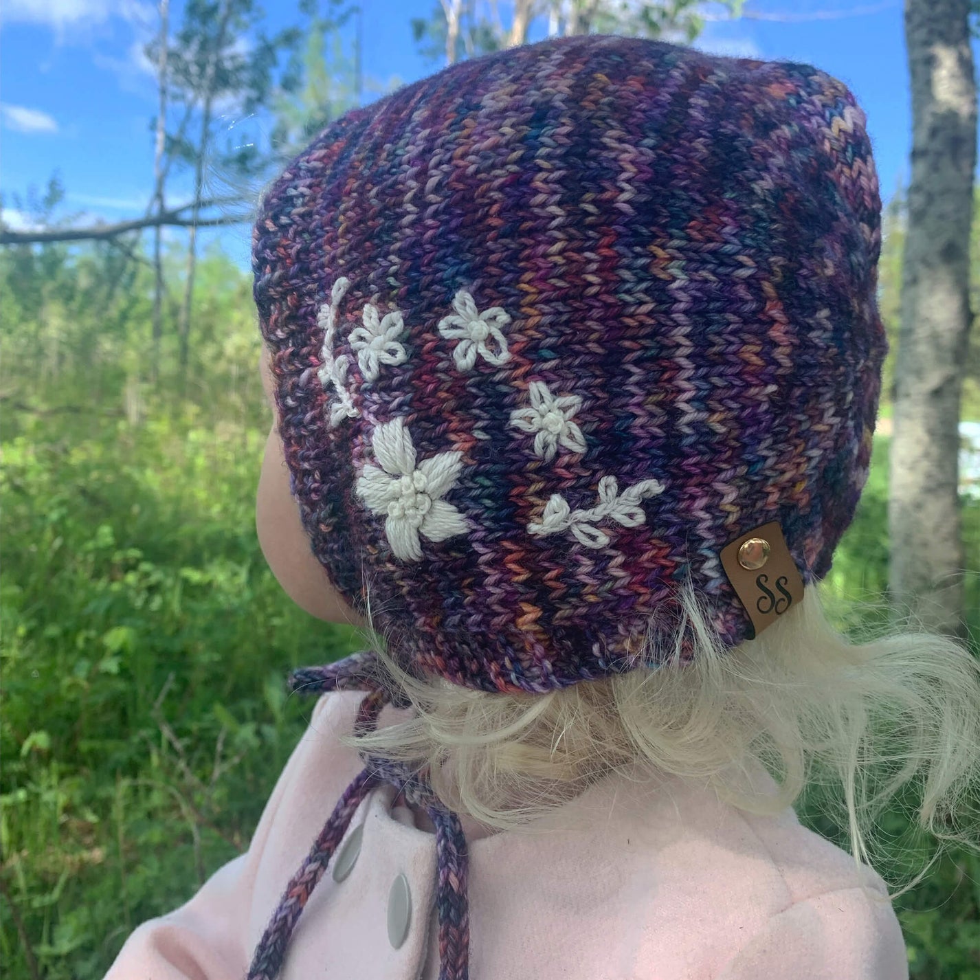 Baby Bonnet Knitting Pattern With Floral Embroidery - KENSI BONNET ...